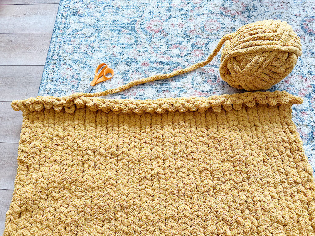 How to Make a Yarn Blanket | No Needles Needed! - Craft Projects for Adults