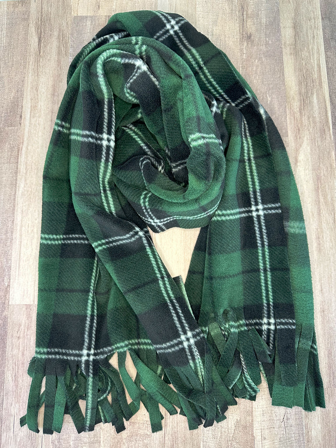 How to Make a No Sew Fleece Scarf Tutorial - Craft Projects for Adults